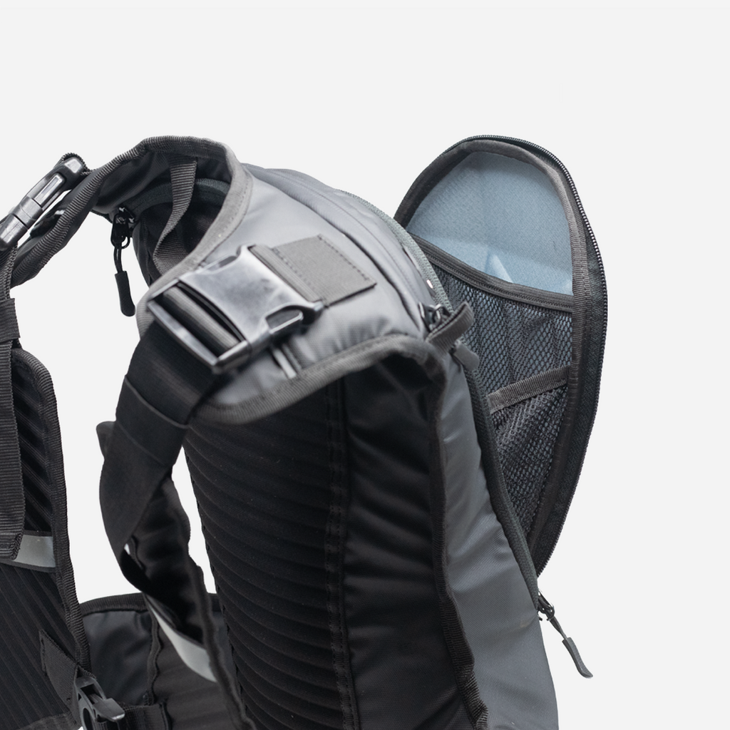 CARBONADO Y07 Hydration Pac (Grey)– Moto Central